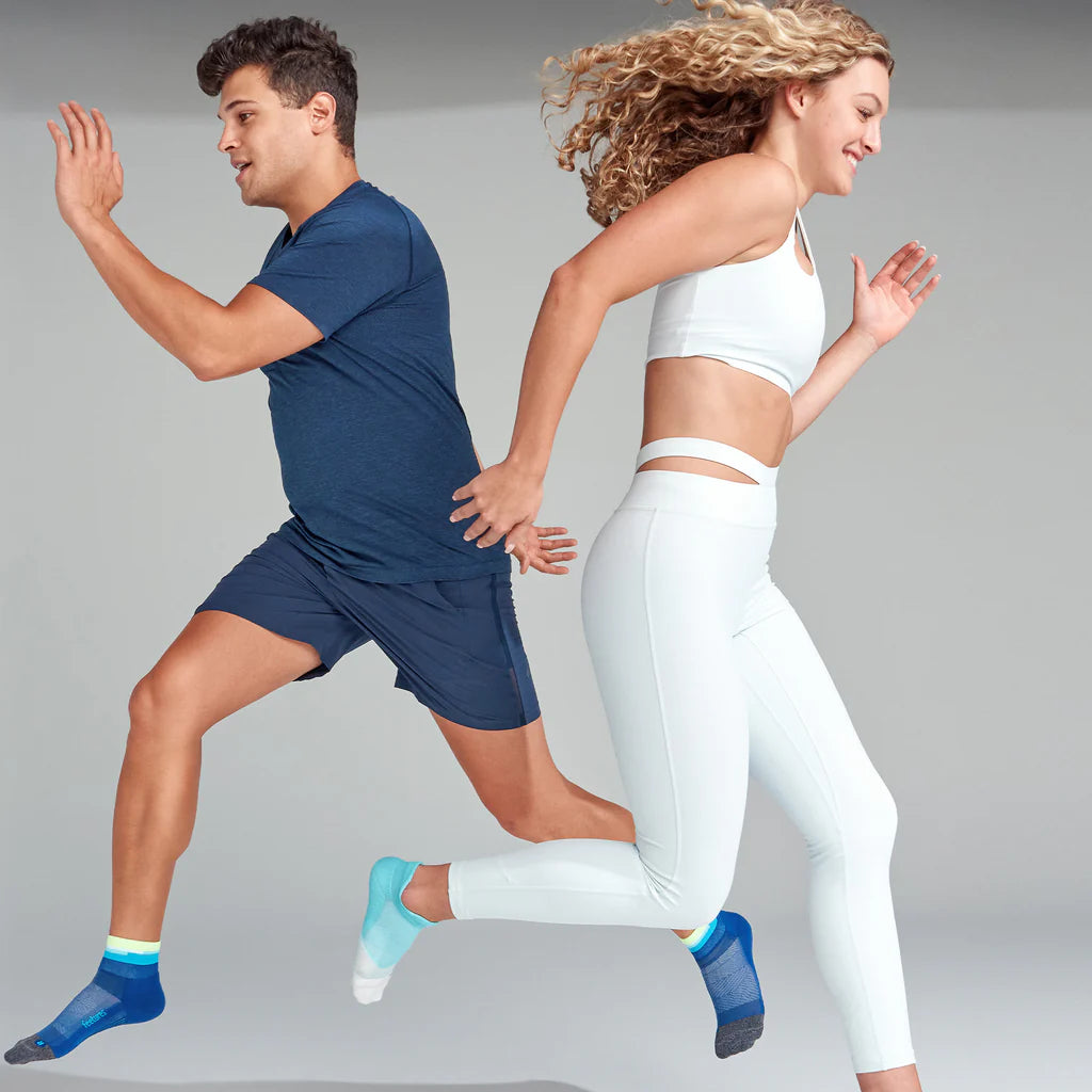 Feetures Elite Running Socks Ultra Light Cushion Quarter 3 Pack