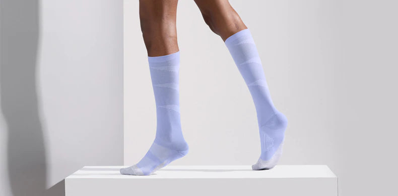 Women's Graduated Compression Socks – feetures.ca