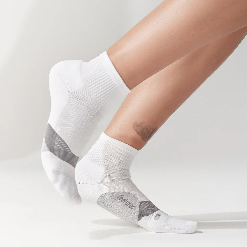 Feetures Elite Running Socks Ultra Light Cushion Quarter 3 Pack